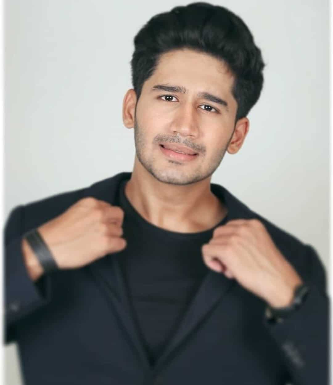 Arjun Singh Shekhawat (Actor) Age, Biography, Height, Serials, Family ...