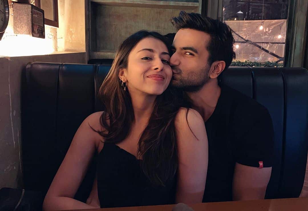 Ayush Mehra Age, Height, Girlfriend, Family, Biography, and More ...