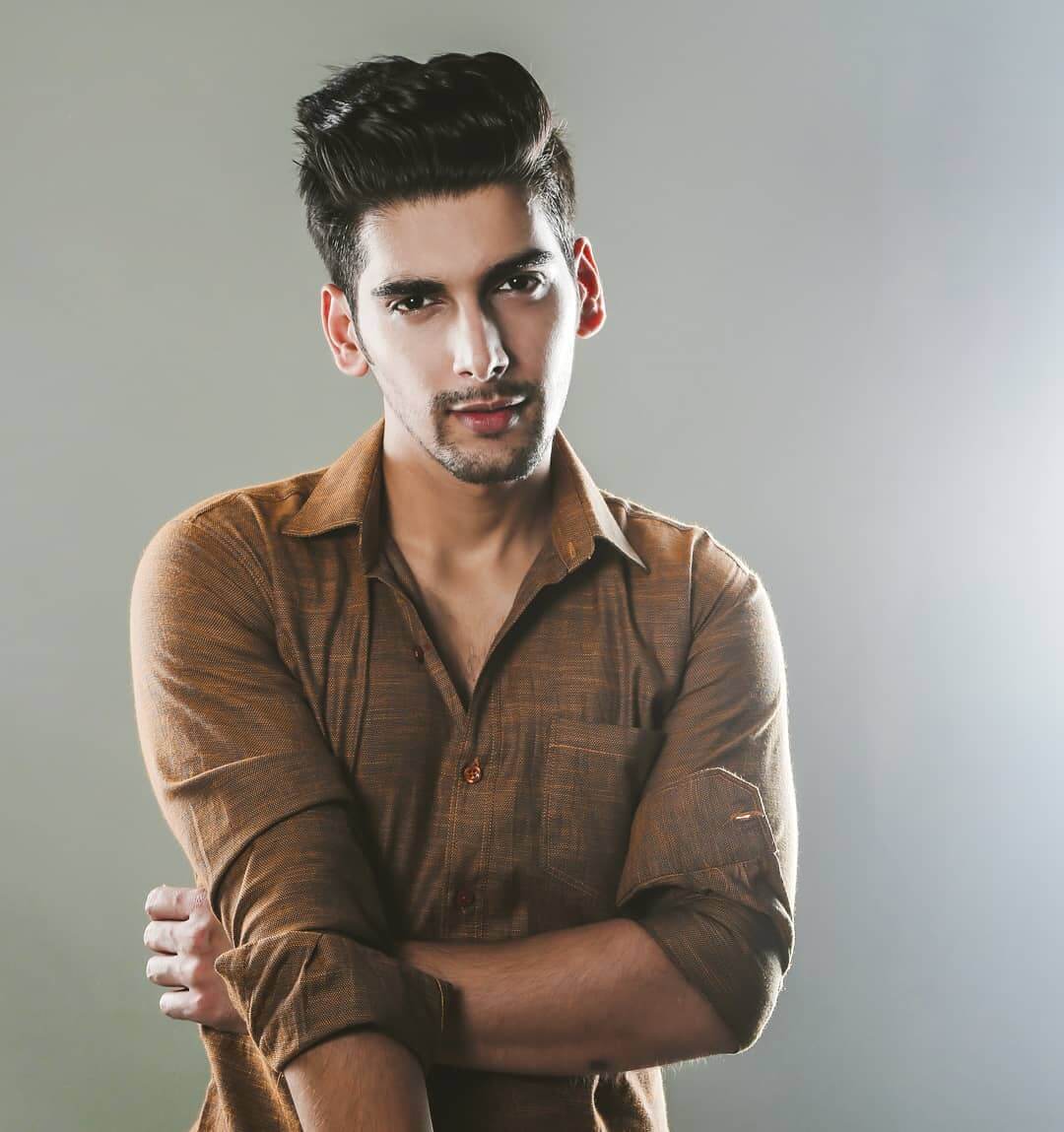 Akshit Sukhija (Actor) Age, Height, Girlfriend, Biography and More ...