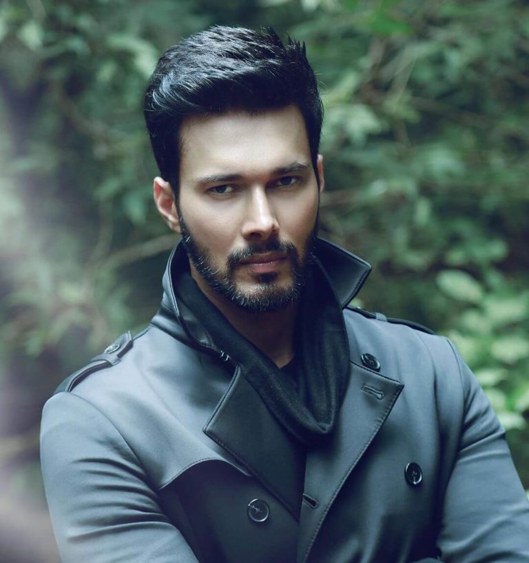 Rajneesh Duggal Age, Height, Wife, Movies, Biography, and More ...