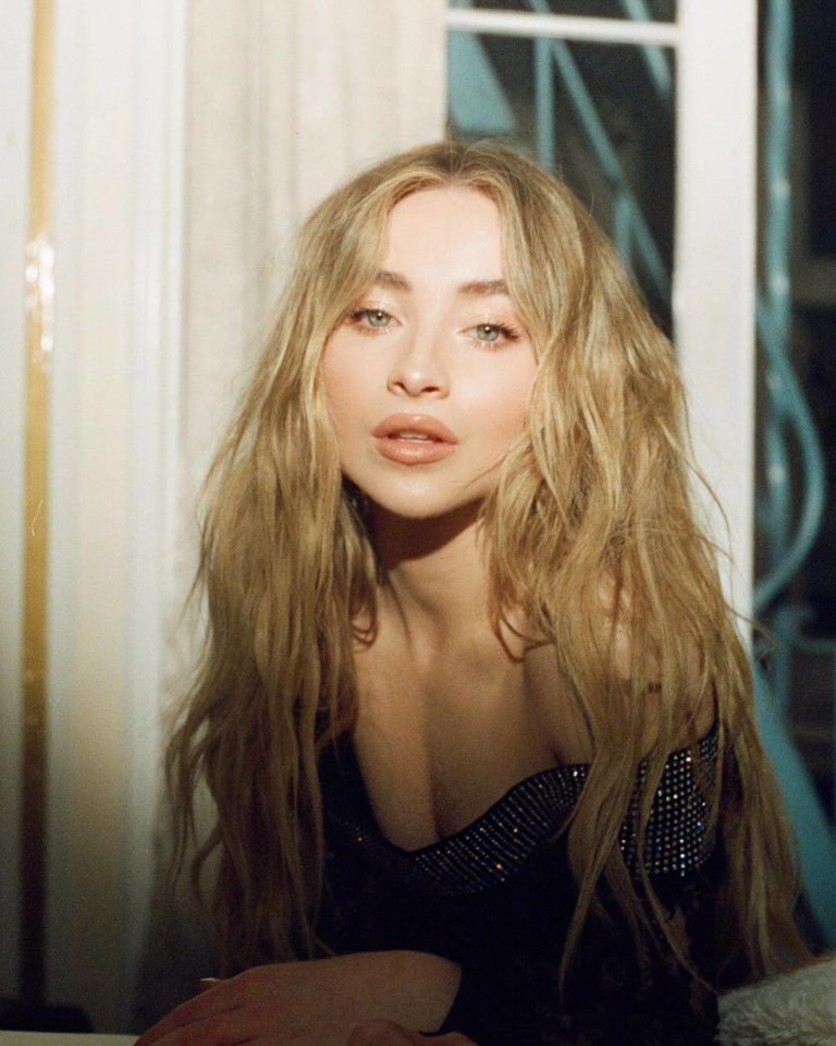 Sabrina Carpenter Age, Height, Boyfriend, Family, Biography, and More ...