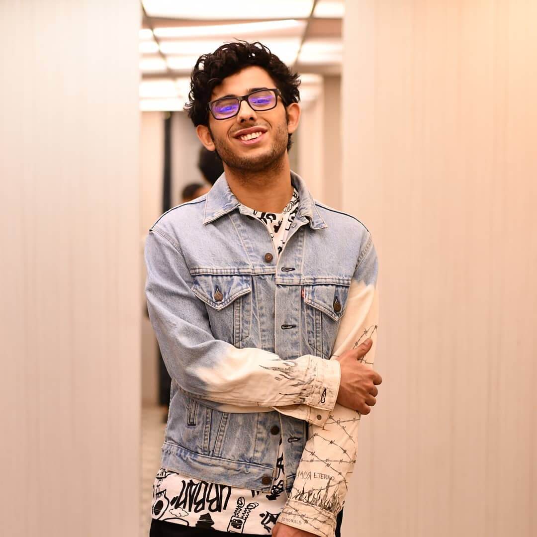 CarryMinati (Ajey Nagar) Height, Age, Net Worth, Biography, and More ...
