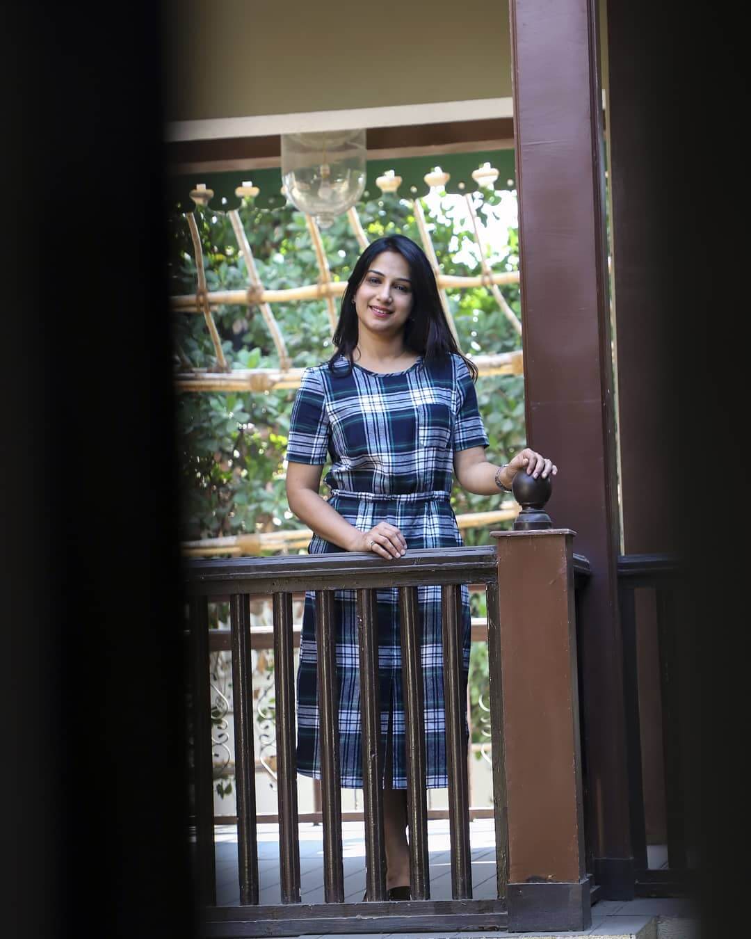 Poorva Gokhale Age, Husband, Height, Wiki, Biography, and More ...