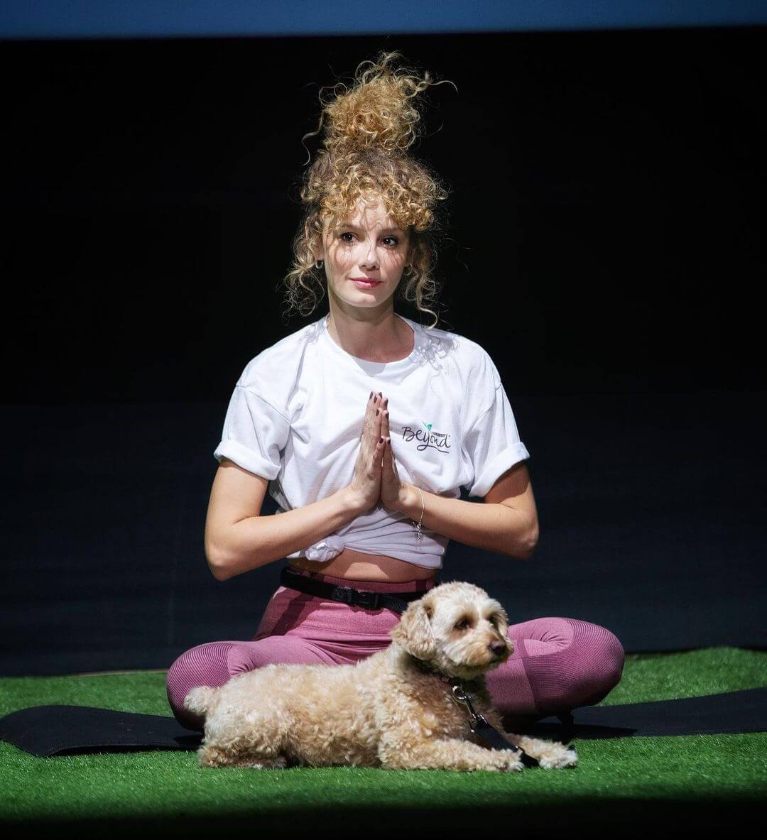 Esther Acebo Age, Height, Boyfriend, Partner, Wiki, Biography, and More ...