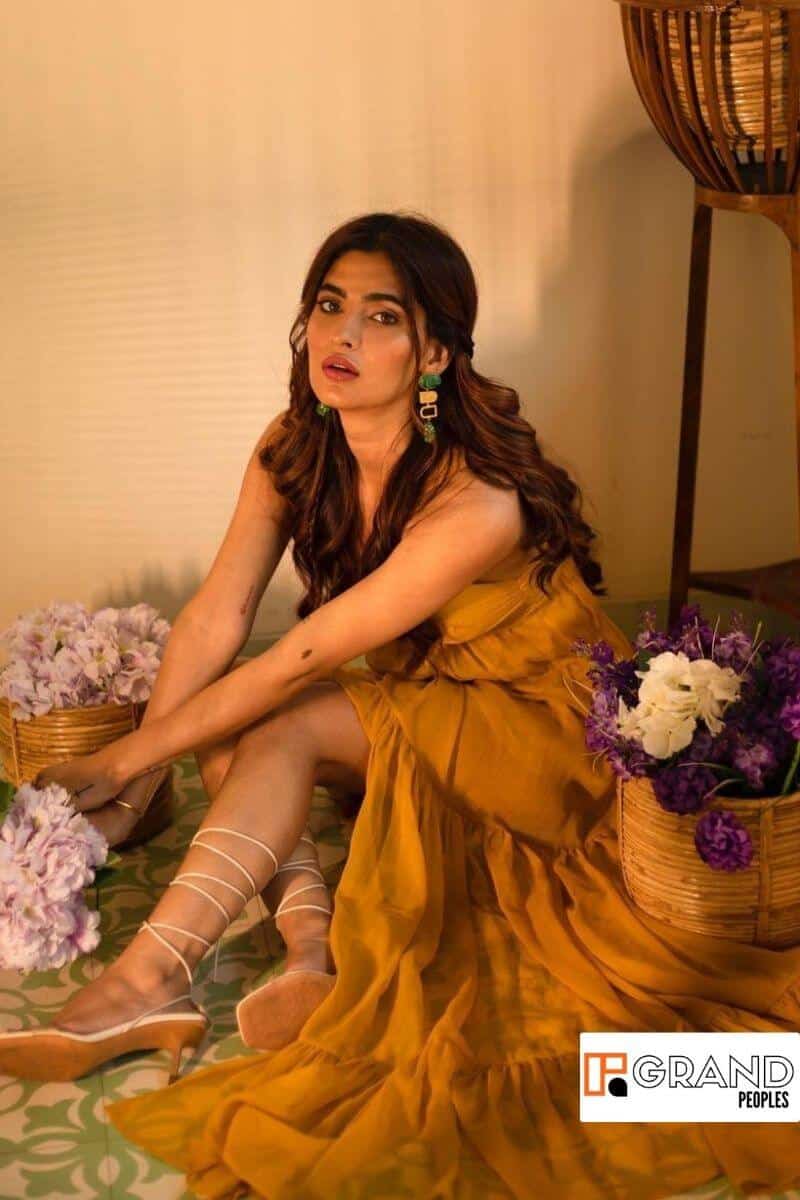 Karishma Sharma Age, Height, Boyfriend, Wiki, Biography, and More ...