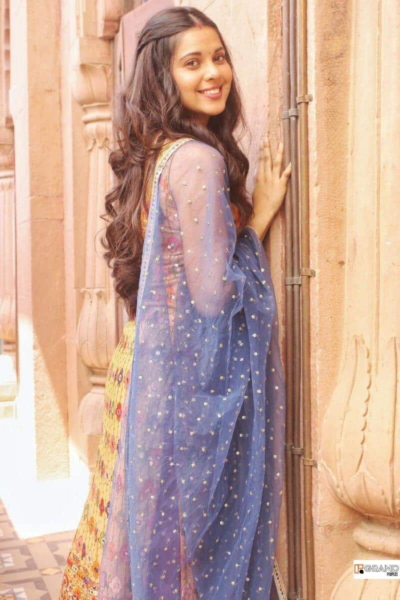 Alice Kaushik Wiki, Biography, Boyfriend, Age, Height, Family and More ...