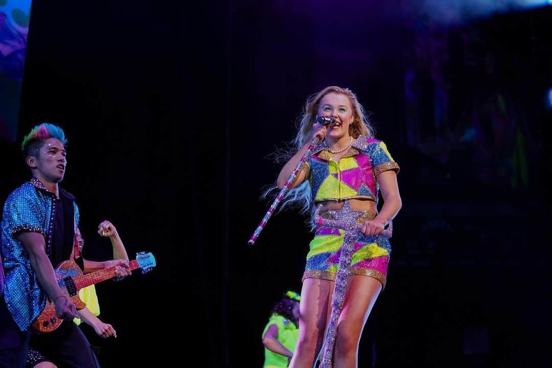 JoJo Siwa Age, Height, Net Worth, Biography, Wiki, and More - GrandPeoples