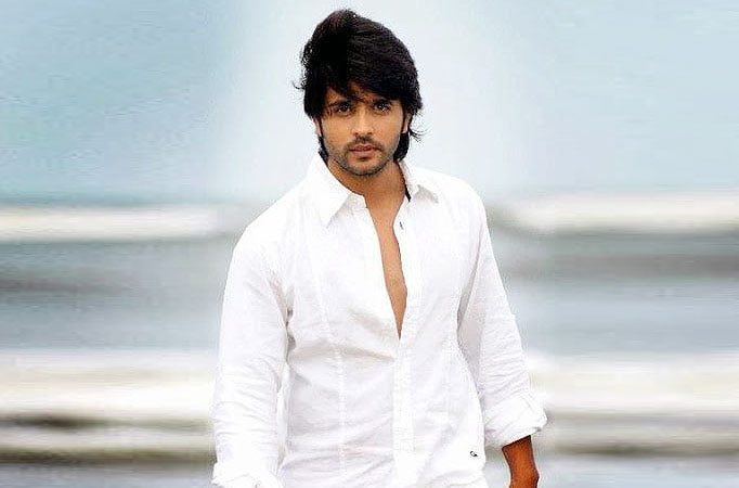 Ashish Sharma (Actor) Height, Age, Wife, Son, Biography, and More ...