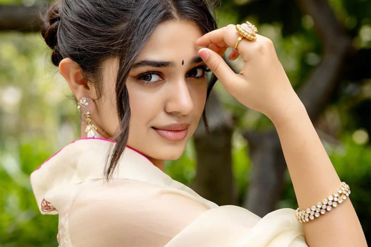Krithi Shetty Height, Age, Boyfriend, Family & Biography