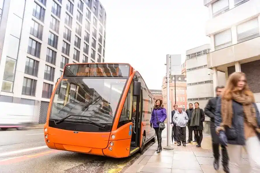 How Technology Makes App-Based Buses a Hit with Locals and Tourists Alike